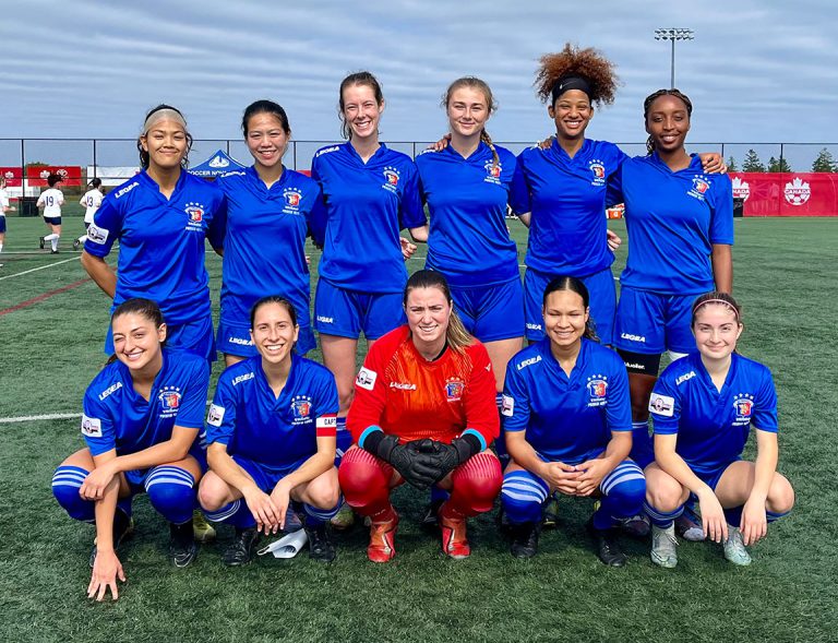 Les jeunes Griffons se hissent vers la finale féminine à Halifax - Canada Soccer